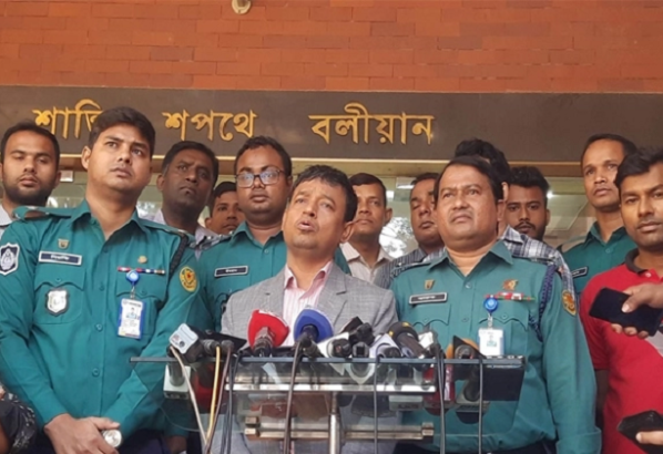 ওরা নজরদারিতে, যেকোনো মুহূর্তে গ্রেপ্তার: ডিবি প্রধান